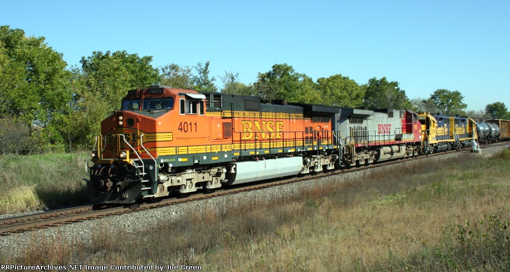 BNSF 4011